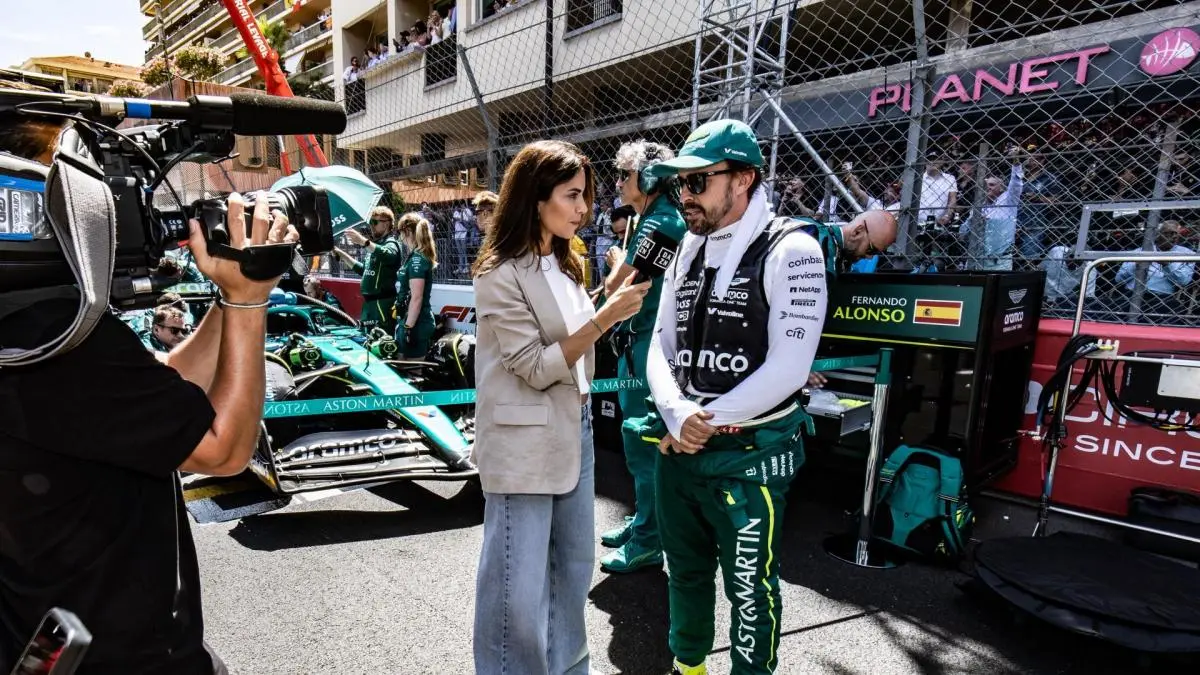 Fernando Alonso Y Melissa Jiménez Se Preparan Para Dar La Bienvenida A ...